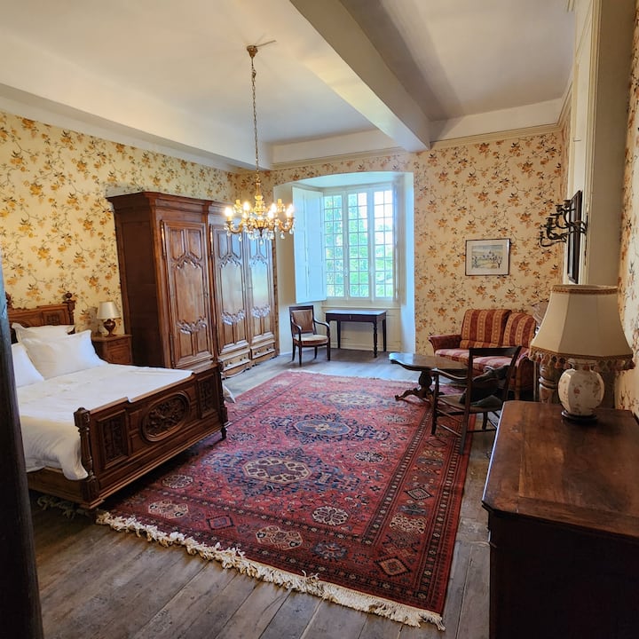 Chambre De La Baronne Dans Le Chateau De Trevien - Carmaux