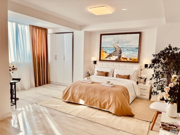 Leo's Garden View Apartment - Tirana