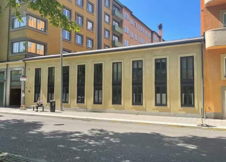Centralt Boende I Lugna Kvarter. - Stockholm