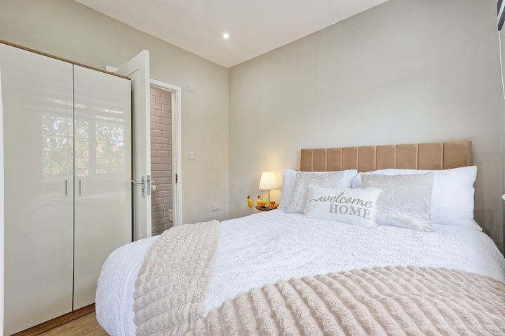 Extended Stays | Contractor Home | Free Parking - Dartford