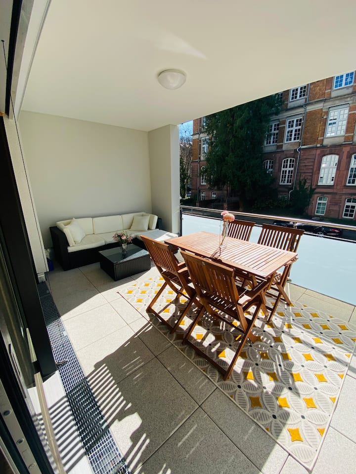 Altstadtnahe Wohnung Mit Großem Balkon - Schlossberg