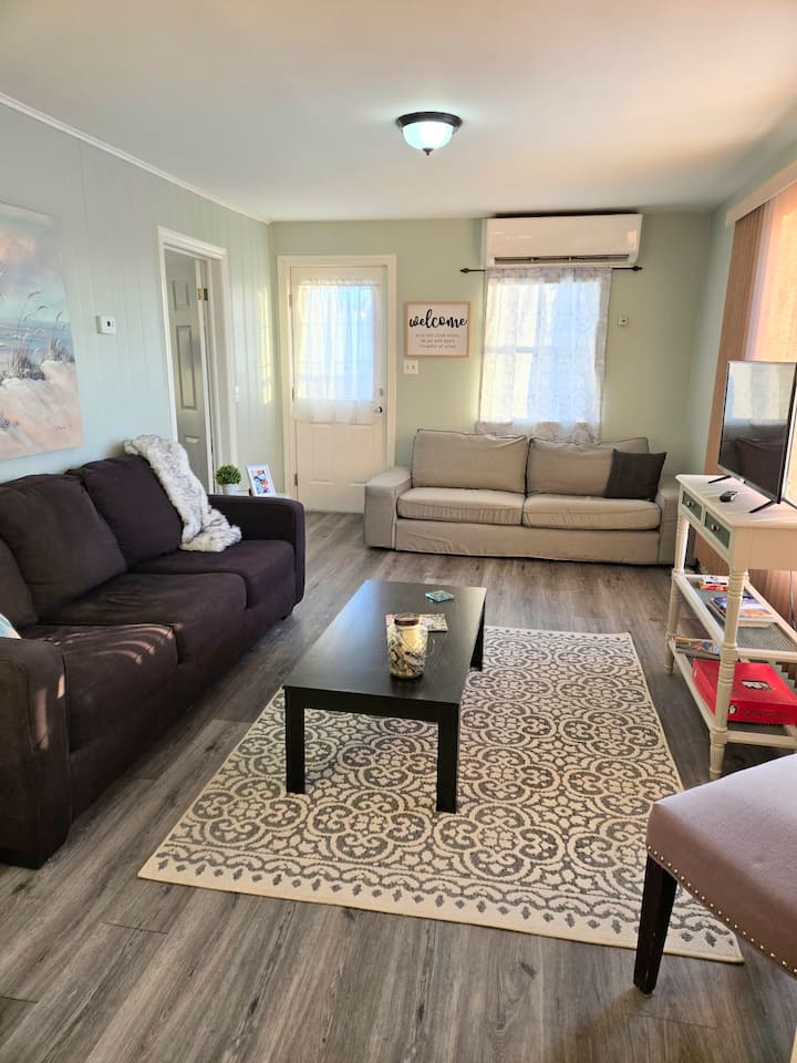 Seaside Retreat - Glace Bay