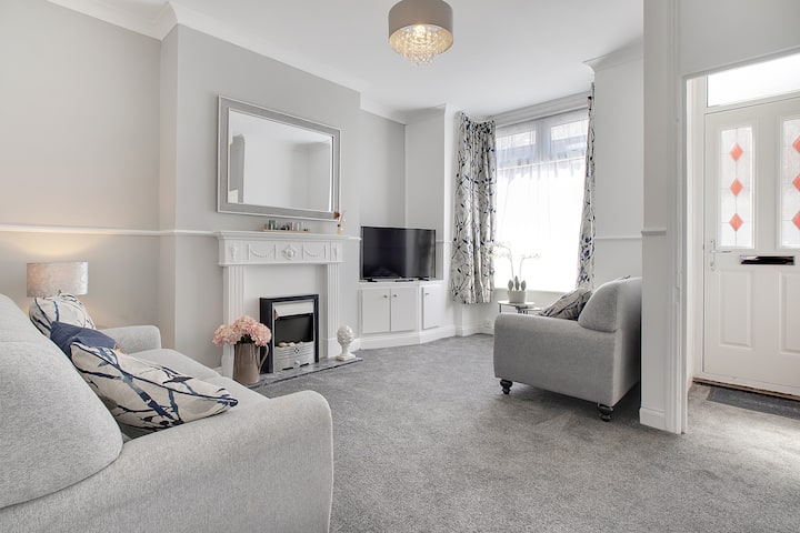 Central Darlington Sleeps 5 For Work Or Leisure - Darlington