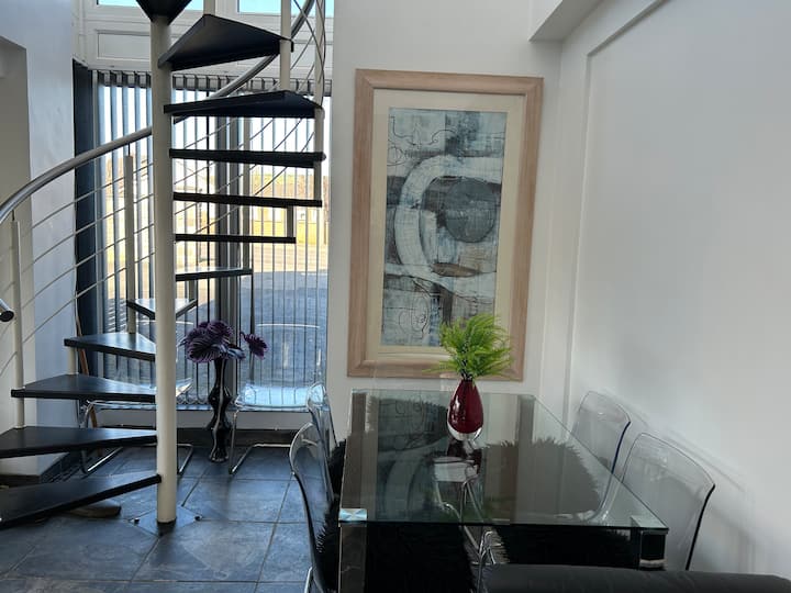 Annex With Spiral Staircase. Jordanstown Area. - Carrickfergus