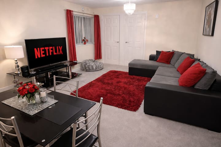 Family/group Stay Sleeps 7| Parking | Metro Nearby - Birmingham