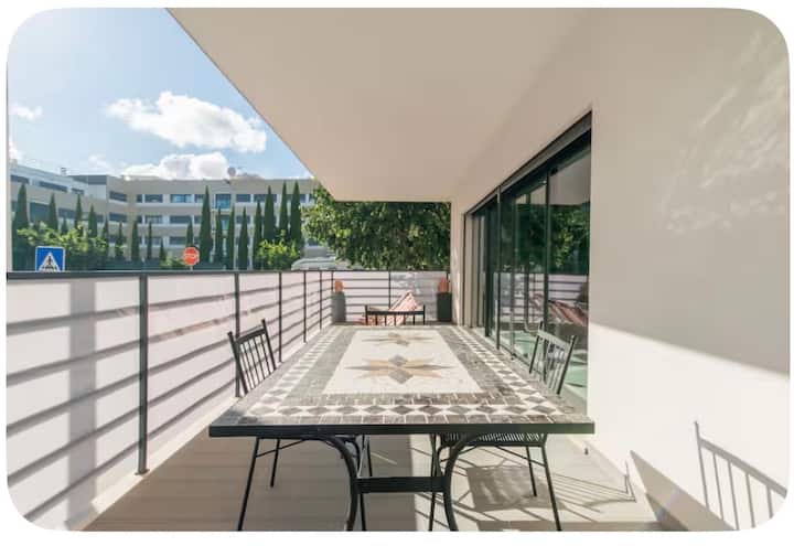 Meg & Ted's Apartment. - Tavira