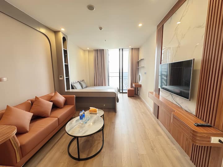 Căn Hộ Xinh đẹP, Sạch Sẽ, Gần Biển Tại Icon40 - Ha Long