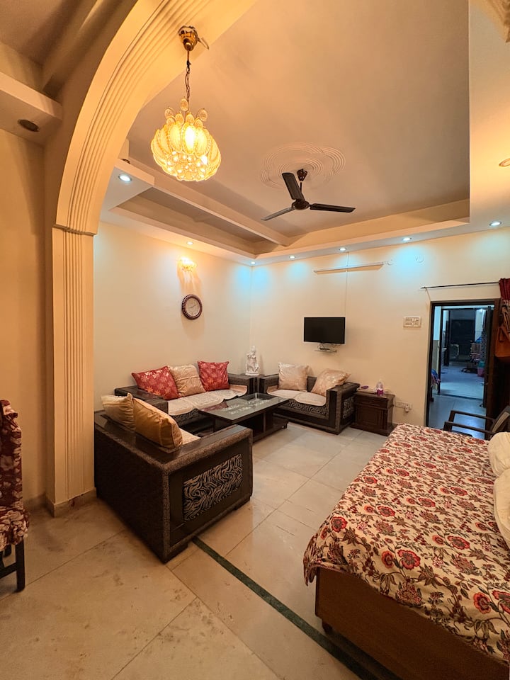 Chic Arched Home | Heart Of Lajpat Nagar - New Delhi