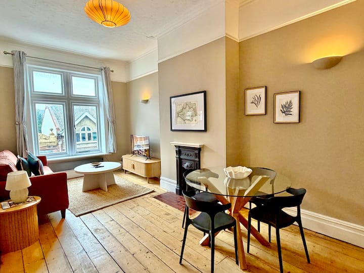 Bournemouth Beach Break - Stylish Two Bedroom - Bournemouth