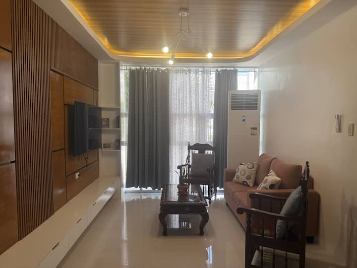 Chic Loft Apart W/ Complete Comfort & Convenience - Digos City