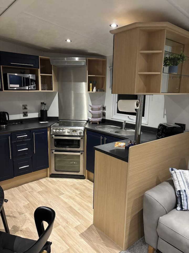 Herons Retreat 2 Bedroom, 4-birth & Wifi - Dungeness