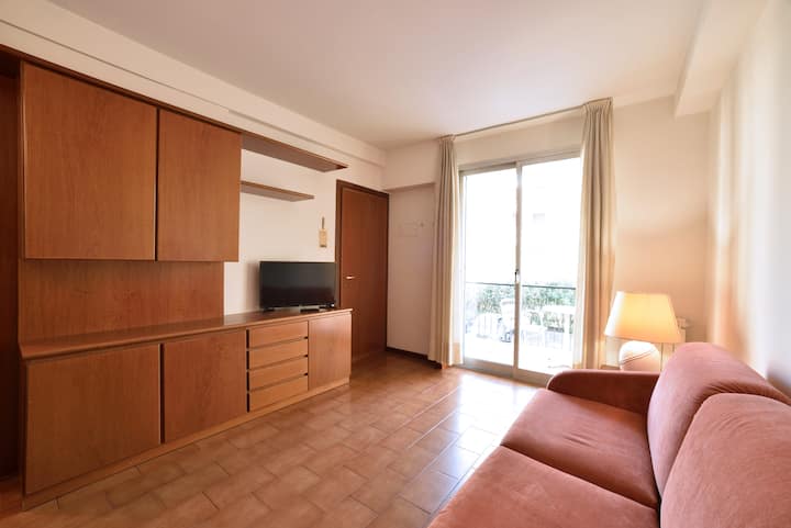 Palazzina Privata Con 8 Appartamenti - San Bartolomeo al Mare
