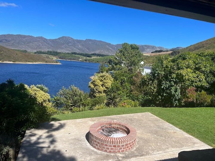 Adorable 2 Bedroom Lake Side Cottage On A Farm - Grabouw