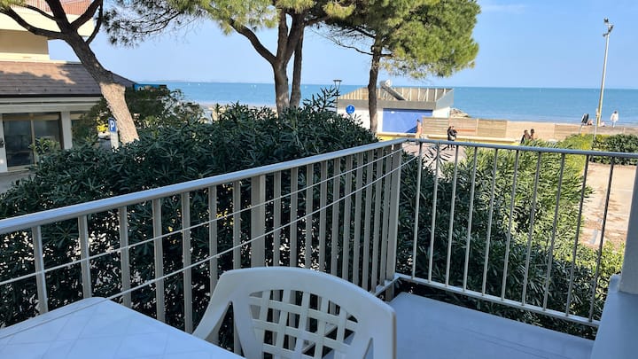 Aurea Frontemare Lignano Sabbiadoro Dalia - Lignano Sabbiadoro