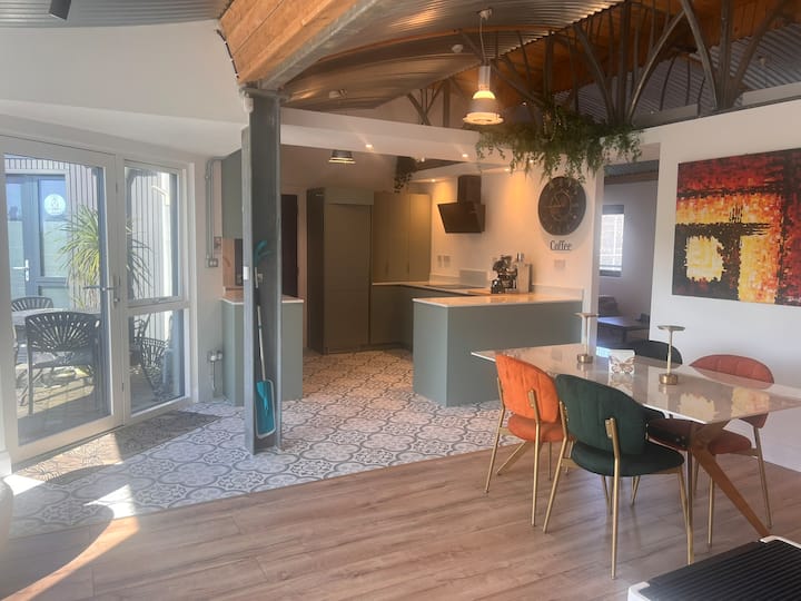 Lily's Place 2-bedroom Guest Lodge - Wexford