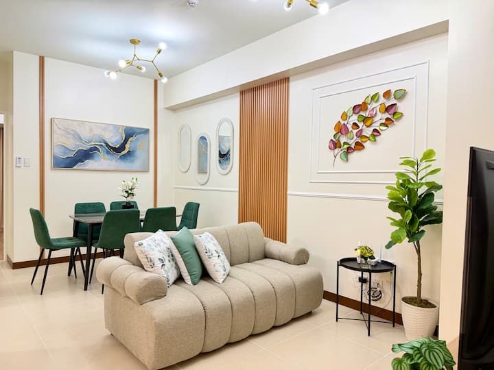 Premium 2br Suite|3 Acs|skydeck Pool|near Solaire - Quezon City