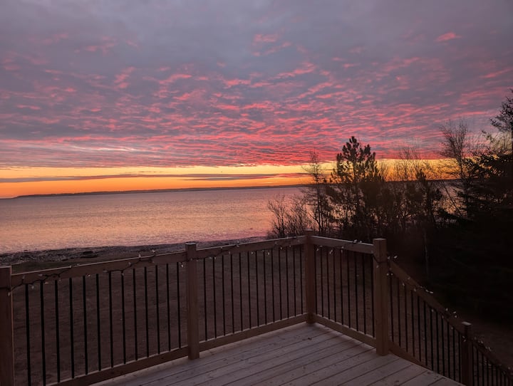 The Seabatical | Coastal Cottage Retreat - Bouctouche