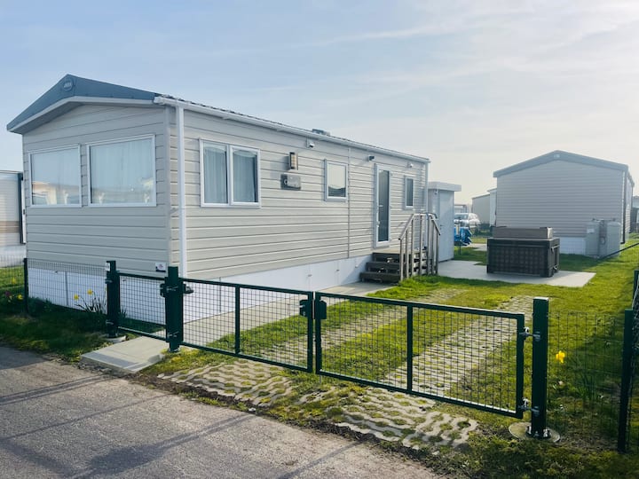 Luxe Stacaravan 300m Zee 2 Slpk | Parking | Terras - Nieuwpoort