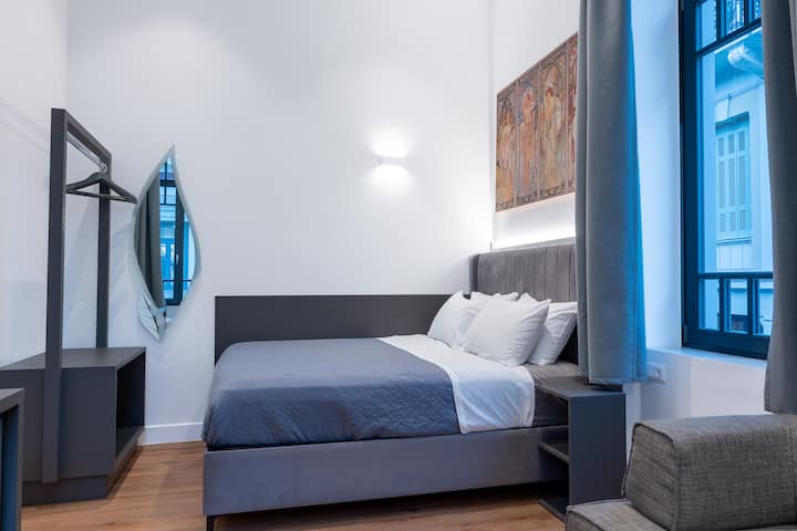 Superior Triple By Lofus Art Suites - Athènes