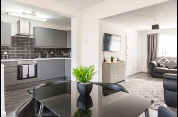 Comfortable 3 Bed House Near Liverpool - Ormskirk