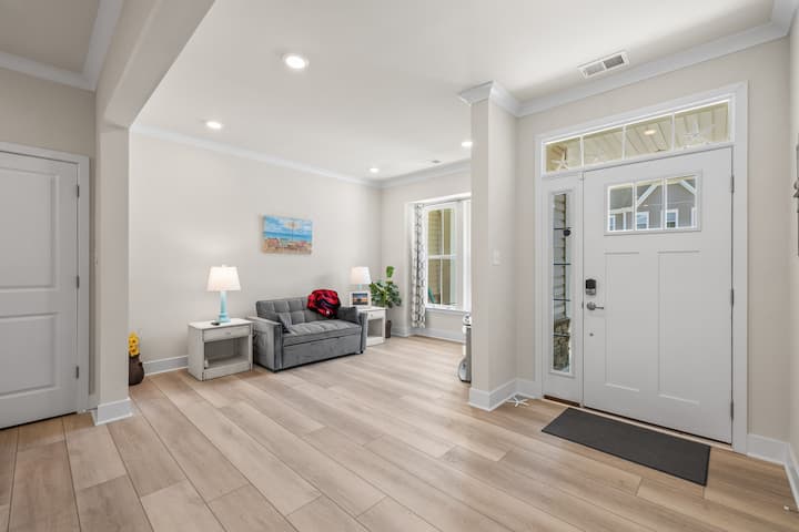 Coastal Getaway: Steps To Pool/near Bethany Beach - Bethany Beach, DE