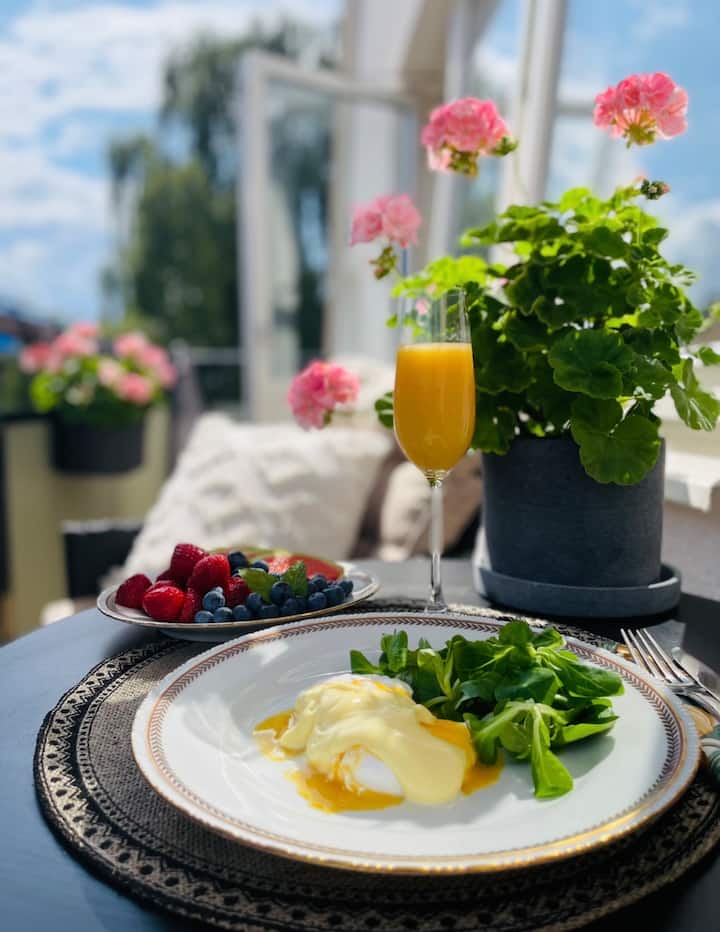 Bright & Elegant Top-floor Apartment With Balcony! - Helsingborg