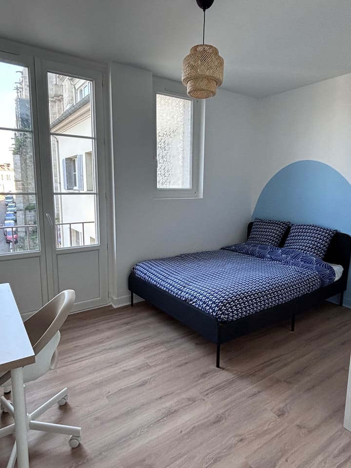 Une Chambre Confortable Proche Du Centre - Mantes-la-Jolie