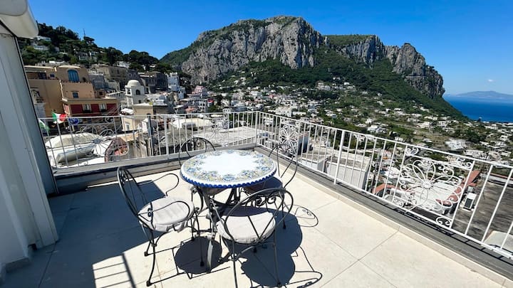 Rooftop Luxury Apartment - Isla de Capri