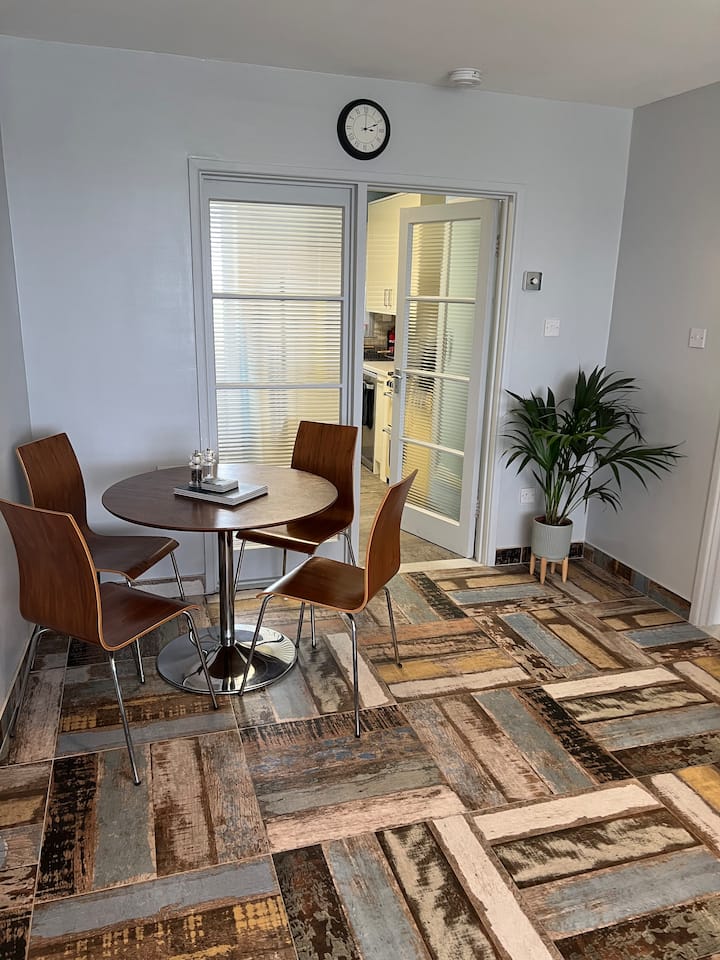 Seafront Retreat - Clacton-on-Sea