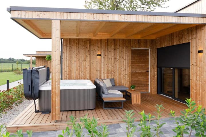 Luksuzna Hiška Z Jacuzzijem In Finsko Savno - Lipa