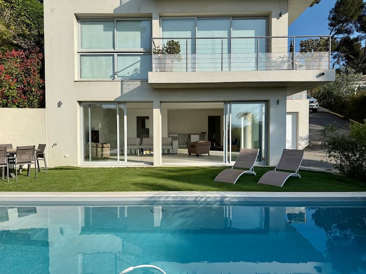 4* Modern Luxury - Pool, Views, Close To The Sea - Le Pradet