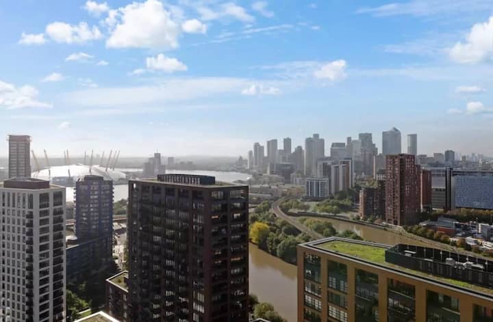 Stunning Deluxe By Canary Wharf W/ Spa&gym&cinema - West Ham - London