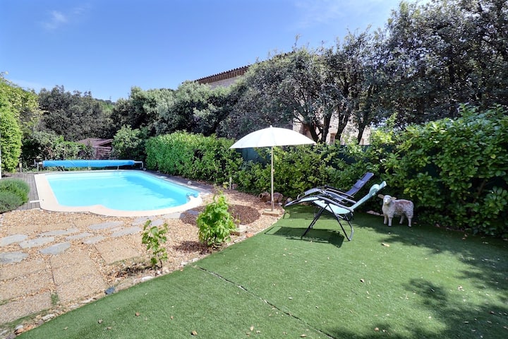 Villa Des Explorateurs : Piscine Et Jardin - Saint-Gély-du-Fesc