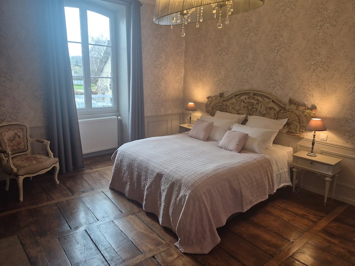 Chambre Romantique Pour 2 Personnes. - Pontgibaud