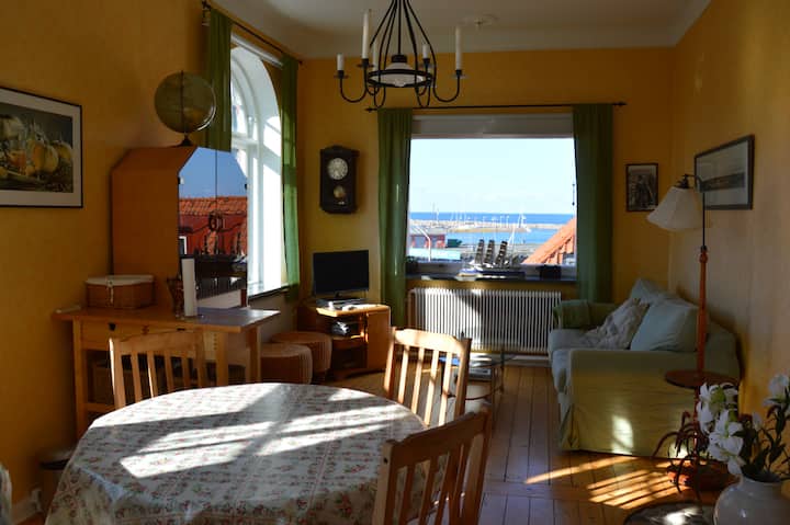 Mysig Lägenhet Med Havsutsikt, Hamnplan Simrishamn - Simrishamn