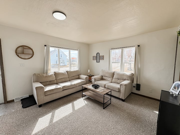 Rustic Farmhouse - North Dakota