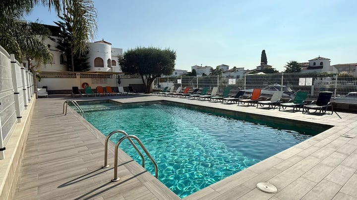 Appartement Lumineux Avec Piscine Et Terrasse - Sant Pere Pescador
