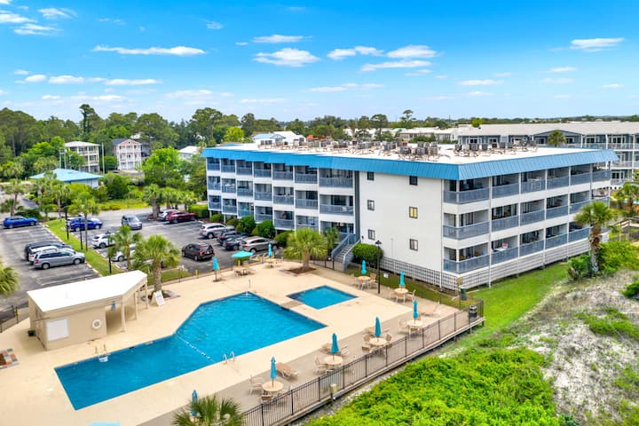 Oceanview Condo: 1 Br Steps From Beach - Tybee Island, GA