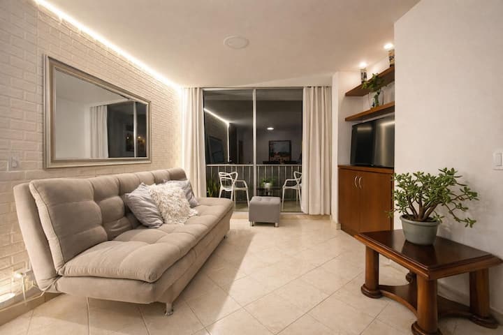 Apto Con Piscina/ 2br/ Wifi/ Vigilancia 24 Horas - Medellín