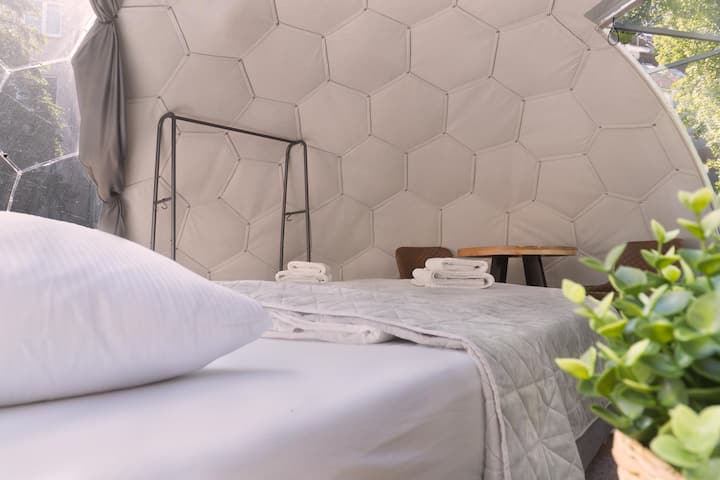 Urbanes Glamping Im Hypedome (Kuppelzelt) - Viena