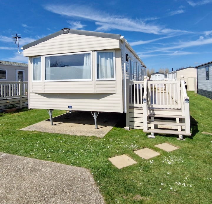Mitsons, West Sands, Selsey Modern 36ft Caravan - Selsey
