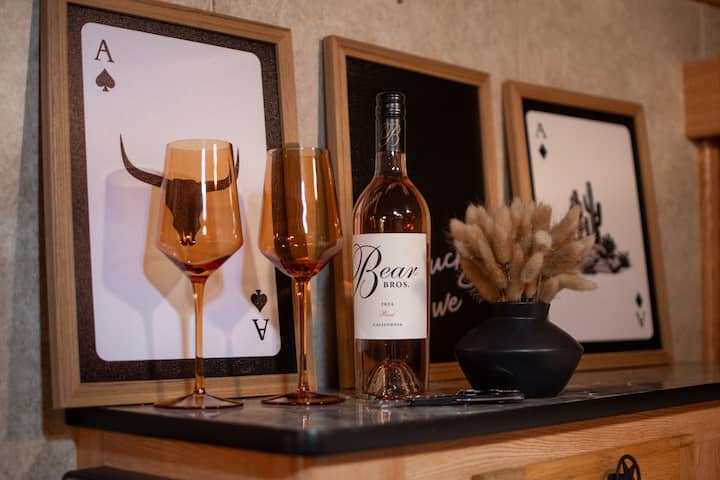 Fun Farm Stay In Horse Quarters! - Jacksonville, AL