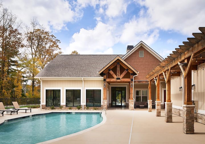 Modern Mountain Retreat - Asheville, NC