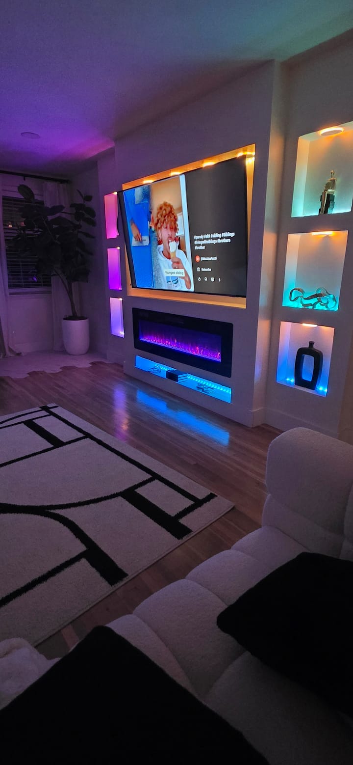 Luxury 3-br W/ Custom Media Center/16 Mns 2 Dwntwn - Nashville, TN