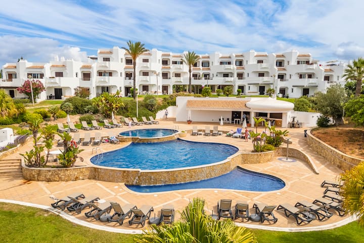 Clube Albufeira Garden Retreat | Pool & Terrace - Albufeira