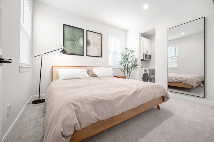 Private Guest Suite W/ Pool Access - Houston, TX