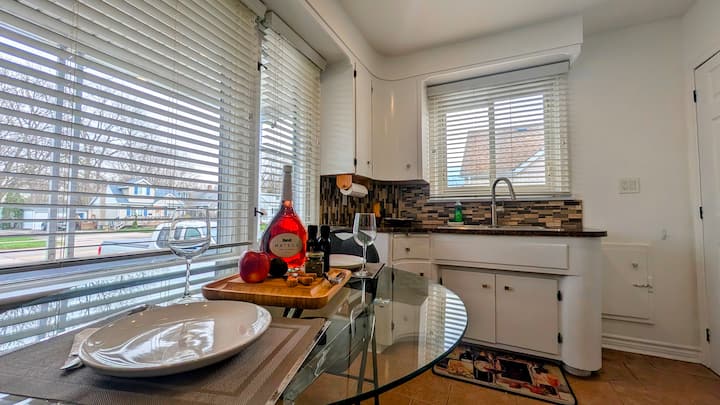 Bloom Bungalow |Central |Parking |5 Min To Falls - Niagara Falls