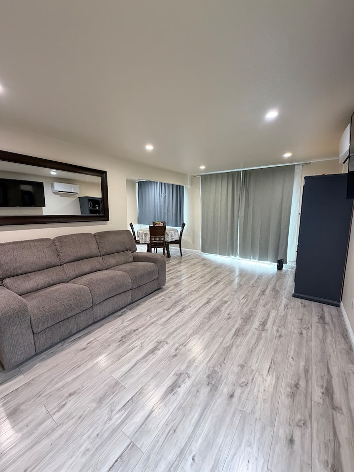 Modern Home In San Jose | Fast Wi-fi + Parking - San Jose, CA