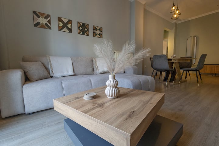 Sunny 85sqm Flat In The Centre Of Thessaloniki - Thessaloniki