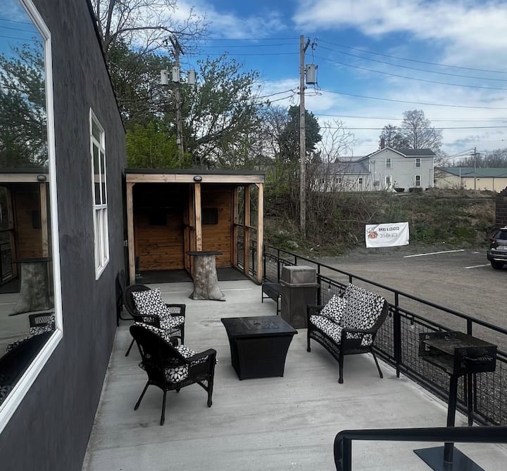 Steps To Downtown Penn Yan, Pet Friendly 2br - Penn Yan, NY